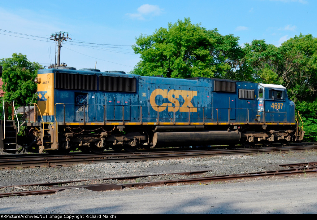 CSX 4697